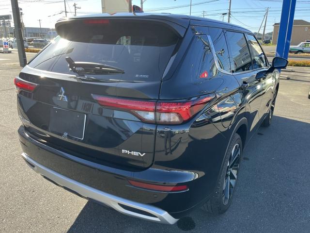 三菱 アウトランダーPHEV P 4WD 7人乗り MOPレザーシート＋シートリフレッシュ無の中古車｜グーネット中古車