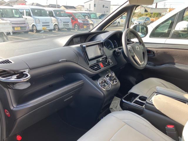 TOYOTA NOAH HYBRID X | 2014 | SILVER | 165838 km | details TOYOTA NOAH HYBRID X | 2014 | SILVER | 165838 km | details