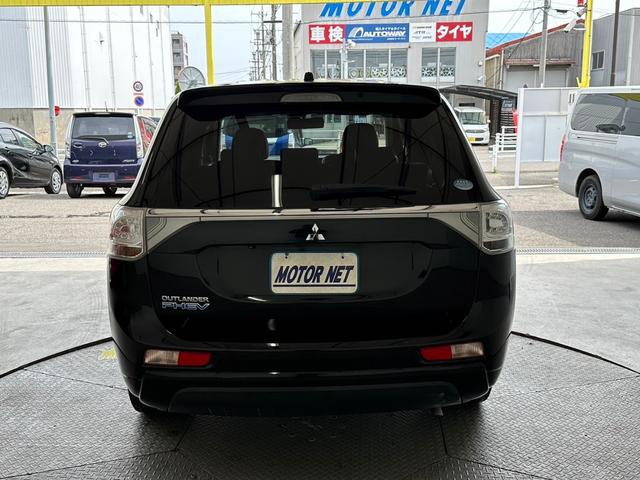三菱 アウトランダーPHEV Gナビパッケージ SDナビ フルセグTV Bluetooth接続の中古車｜グーネット中古車