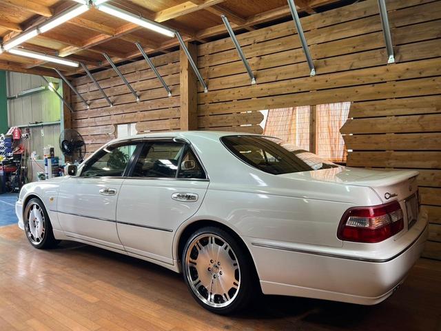 日産 シーマ 30TR Y33後期 1オーナー QR2パールの中古車｜グーネット中古車