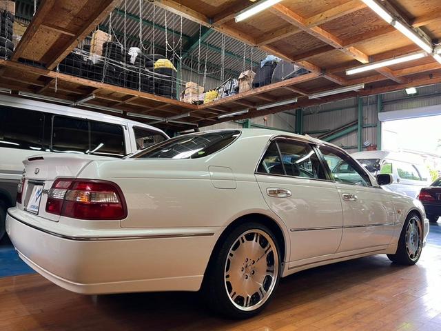 日産 シーマ 30TR Y33後期 1オーナー QR2パールの中古車｜グーネット中古車