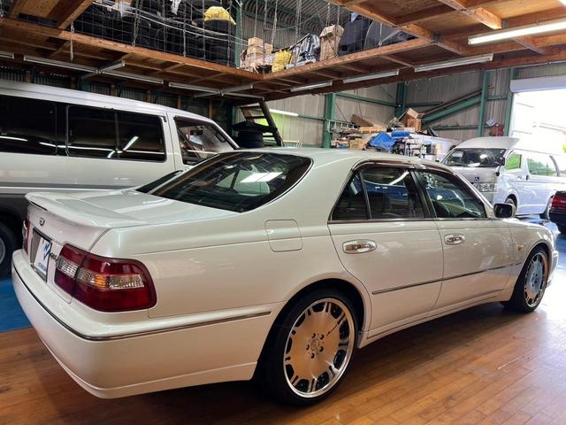 日産 シーマ 30TR Y33後期 1オーナー QR2パールの中古車｜グーネット中古車