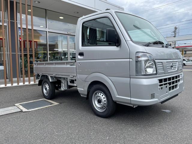 日産 NT100クリッパートラック DX パートタイム式4WD 5MT 届出済未使用車の中古車｜グーネット中古車