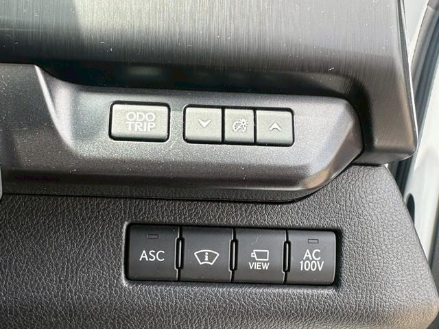 UX（レクサス）UX250h Fスポーツ TRDエアロ（F／S／R／マフラー／ルーフスポイラー）サンルーフ マークレビンソンスピーカー レッドレザーシート パワーバックドア パワーシート ...