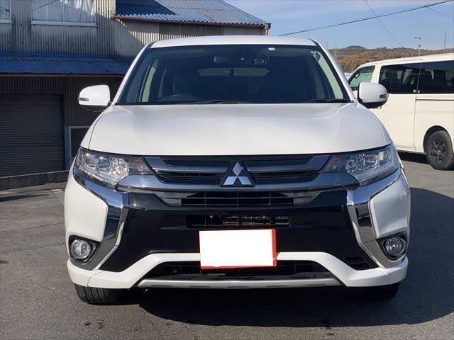 三菱 アウトランダーPHEV Gナビパッケージ 純正SDナビ 全周囲カメラ 衝突軽減ブレーキの中古車｜グーネット中古車