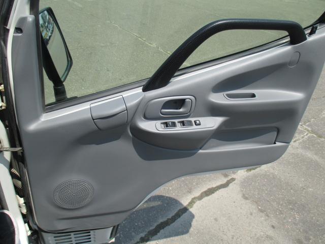 トヨタ ダイナトラック Wキャブロングシングルジャストロ 4WD 3．0ディーゼルターボ 1t積の中古車｜グーネット中古車