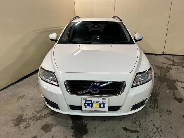 ボルボ V50 2．0eアクティブプラス 夏冬タイヤ付き レザーシート HDDナビの中古車｜グーネット中古車