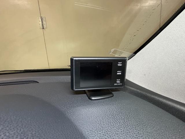 ボルボ V50 2．0eアクティブプラス 夏冬タイヤ付き レザーシート HDDナビの中古車｜グーネット中古車