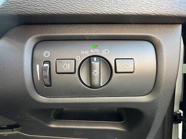 V40（ボルボ）D4 キネティック 純正ナビ バックカメラ レーダークルーズコントロール レーンキープアシスト LEDヘッドライト スマートキー ETCの中古車詳細 | V40の中古車なら ...