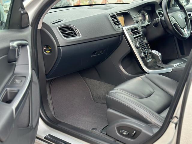 ボルボ S60 T4 Rデザイン ETC キー2個の中古車｜グーネット中古車