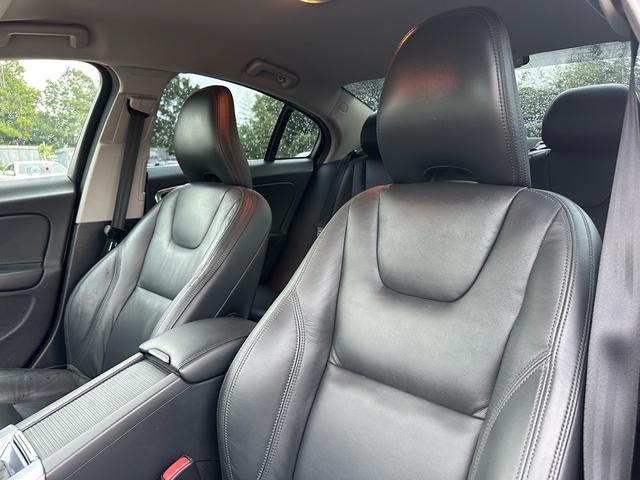 ボルボ S60 T4 Rデザイン ETC キー2個の中古車｜グーネット中古車