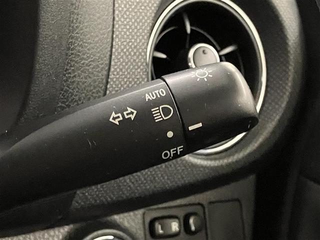 ヴィッツ（トヨタ）1．3F LEDエディション アイドリングストップ機能 LEDライト ドライブレコーダー スマートキー＆プッシュスタート ...