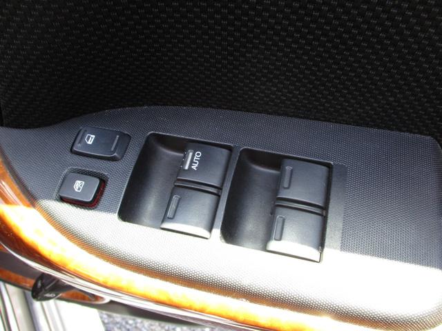 ホンダ クロスロード HIDエディション 無限19インチアルミ 木目調パネル 黒革シートカバーパイオニアフルセグナビの中古車｜グーネット中古車