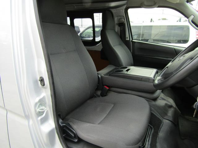 トヨタ レジアスエースバン ロングDX 4WD 3．0ディーゼルターボ 純正SDナビの中古車｜グーネット中古車