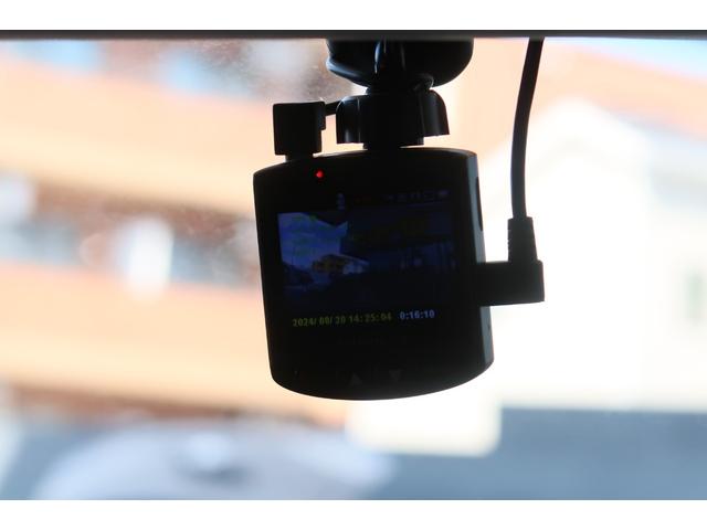 三菱 アウトランダーPHEV Gプラスパッケージ 衝突軽減 レーダークルーズ BSMの中古車｜グーネット中古車