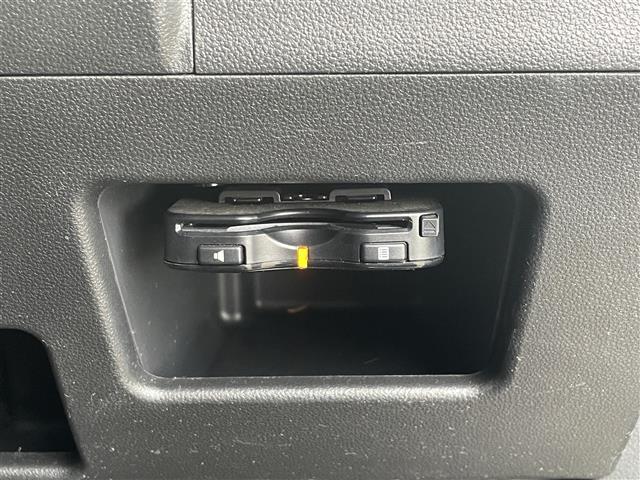 タント（ダイハツ）カスタムRS トップエディションSAII 衝突軽減ブレーキ／純正ナビ／フルセグTV／Bluetooth接続／バックカメラ／両側パワースライドドア／ETC／ハーフレザーシート ...