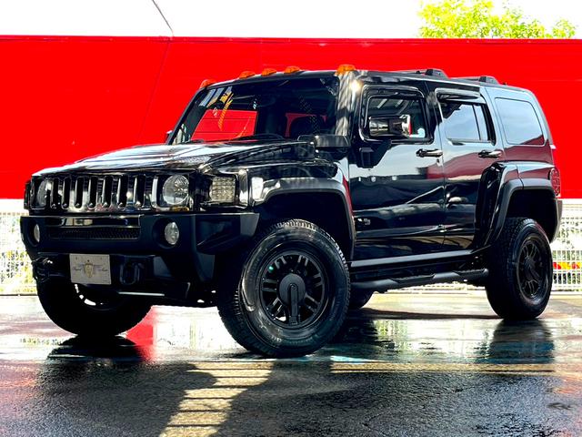 Hummer H3 Blacked Out