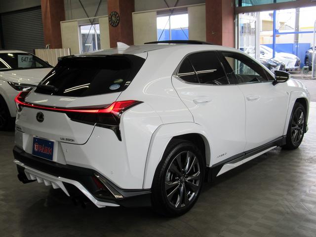レクサス UX UX250h Fスポーツ 1オーナー TRDフルエアロの中古車｜グーネット中古車