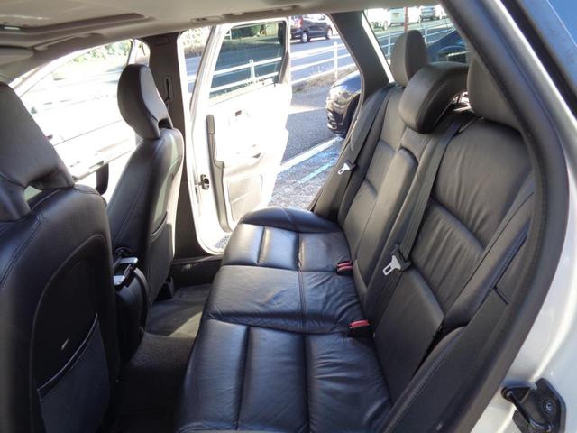 ボルボ V50 2．0クラシック 本革サンルーフHDDナビ地デジバックカメラ禁煙車の中古車｜グーネット中古車