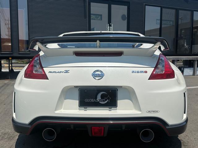 NISSAN FAIRLADY Z NISMO | 2013 | PEARL WHITE | 62451 km NISSAN FAIRLADY Z NISMO | 2013 | PEARL WHITE | 62451 km