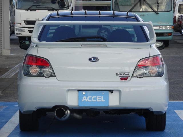 インプレッサ（スバル）WRX GDA F型 鷹目 マニュアルモード付きAT 4WD EJ20ターボ STIマフラー ボクサーサウンド 大型リアスポ ルーフフィン Defiブースト計 バック ...