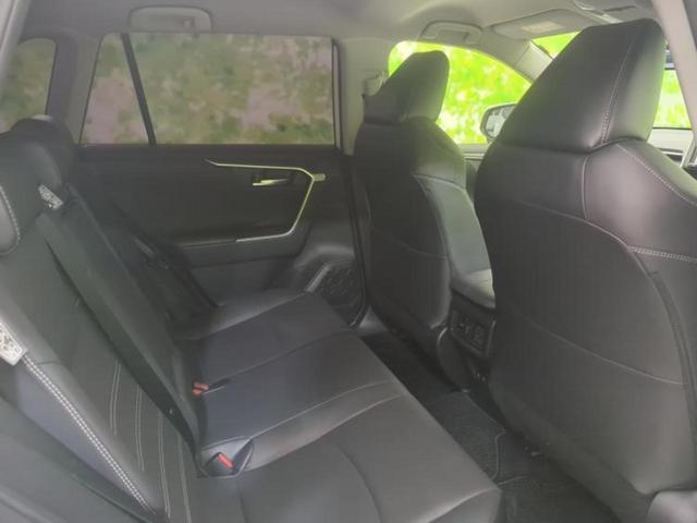 RAV4（トヨタ）4WD G Zパッケージ TRDエアロ／保証書／社外 9インチ SDナビ／デジタルインナーミラー／トヨタセーフティセンス／シートヒーター 前席／車線逸脱防止支援システム ...