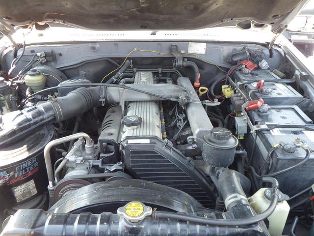 TOYOTA LAND CRUISER 70 ZX | 1990 | SILVER | 297980 km TOYOTA LAND CRUISER 70 ZX | 1990 | SILVER | 297980 km