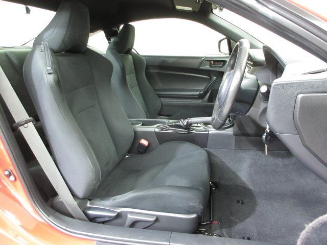 86（トヨタ）G 1オーナー PW LEDヘッドライト メモリナビ ETC付き キーレスキー アルミホイール ABS カーテンエアバック パワステ ESC 盗難防止システム ナビTV オート ...