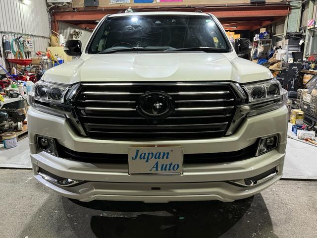 TOYOTA LAND CRUISER ZX | 2019 | WHITE M | 33360 km | details TOYOTA LAND CRUISER ZX | 2019 | WHITE M | 33360 km | details