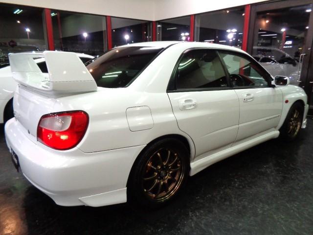 スバル インプレッサ WRX STi STIフルエアロWRC大型リアスポEJ20OXERターボエンジン6MT4WDピュアホワイトカラーSTIステンマフラーSTI足回りブレンボキャリパーSTI ...