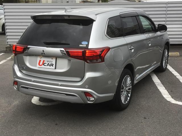 三菱 アウトランダーPHEV G ワンオーナー 電気温水式ヒーター 革シートの中古車｜グーネット中古車