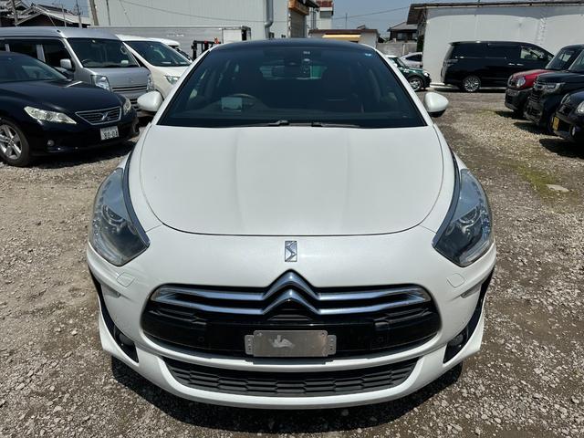 シトロエン DS5 シック スマートキー プッシュスタート HIDライト ETC バックカメラ 革シート パワーシート ムーンルーフ ポータブルナビ クルーズコントロールの中古車在庫詳細 ...