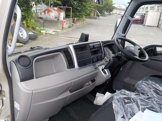 三菱ふそう キャンター 2t全低床ダブルキャブ600kg垂直パワーゲート AT車 オートライトの中古車｜グーネット中古車