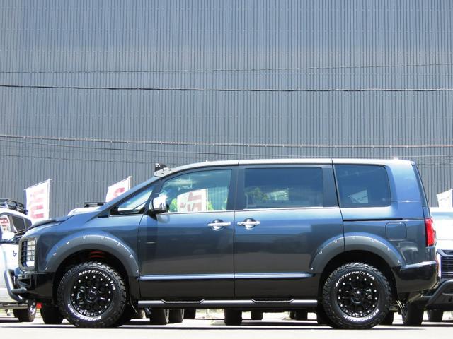 三菱 デリカD：5 P 4WD Amzアウトドアカスタム 1．2UPリフトアップ ルーフラック Rラダー トレイルヒッチ ビックX11インチナビ HDMI＆USBキット 2．0ETC 新品AW ...