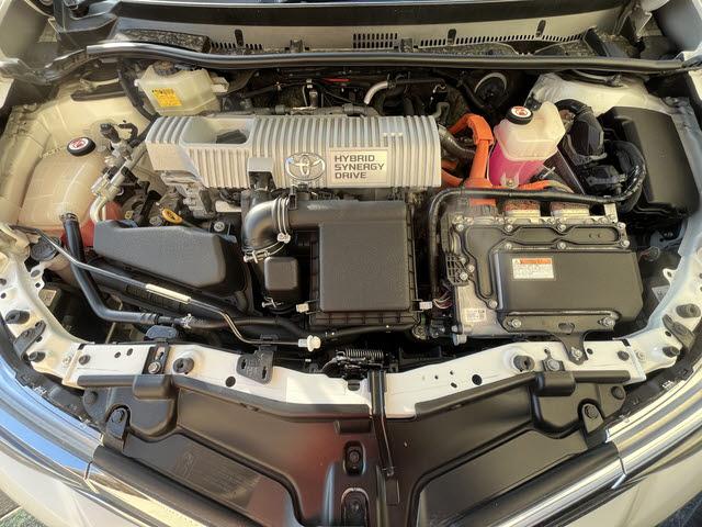 TOYOTA AURIS HYBRID G PACKAGE | 2017 | PEARL | 45400 km | details ...