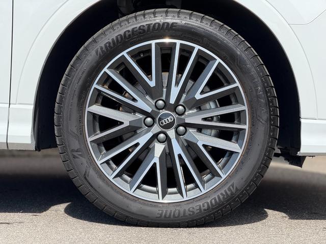 アウディ Q3 35TFSI Sライン コンビニ＆アシスタンス＆プラス＆ブラックスタイリングパッケージ スマホインターフェースの中古車｜グー ...