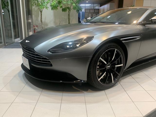 アストンマーティン DB11 V8 エクステリアパック20インチ鍛造AWグロスブラックXPELステルスPPFベンチレーションシート レザーカラーパレット ミラーステッチの中古車｜グーネット中古車