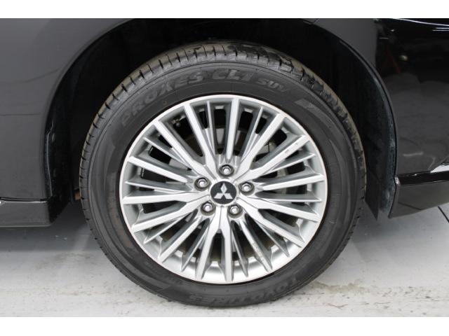 三菱 アウトランダーPHEV G R1登録 OP黒革 純正ナビの中古車｜グーネット中古車