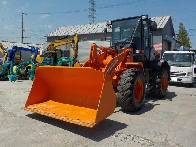 日本その他 日本 日立 ZW100－5B 1．3m3 スノースパイクタイヤ エアコン付の中古車｜グーネット中古車