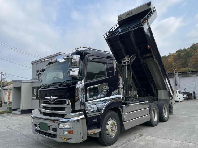 UDトラックス クオン ダンプ 積載8．1t メッキパーツ ベッド付の中古車｜グーネット中古車