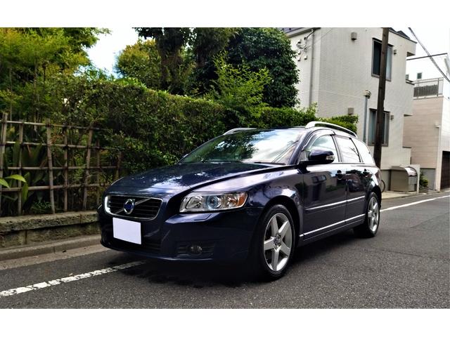ボルボ V50 2．0Rデザイン 本革シートサンルーフ禁煙車地デジカーナビETC付アルミホイールの中古車｜グーネット中古車