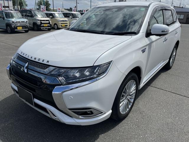 三菱 アウトランダーPHEV G 4WD 電動リアゲート LEDの中古車｜グーネット中古車