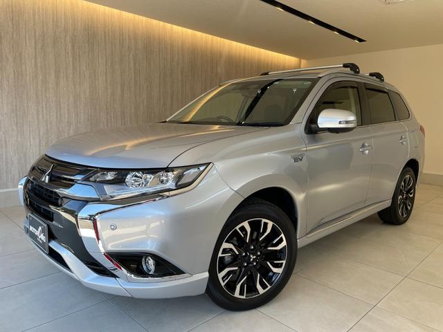 三菱 アウトランダーPHEV Gセーフティパッケージ 4WD ブラックハーフレザーシート シートヒーター ケンウッドSDナビの中古車｜グーネット中古車