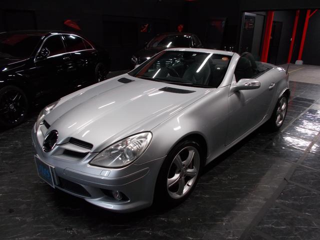 メルセデス・ベンツ SLK SLK350 正規ディーラー車 電動オープン キセノンヘッドライトの中古車｜グーネット中古車