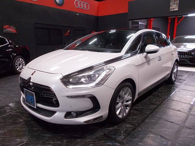 シトロエン DS5 シック 正規ディーラー車 キセノンヘッドライト ガラスルーフの中古車｜グーネット中古車
