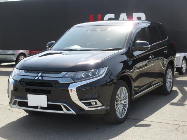 三菱 アウトランダーPHEV Gプレミアムパッケージ 軽減ブレーキ 横滑り防止装置 LEDライトの中古車｜グーネット中古車
