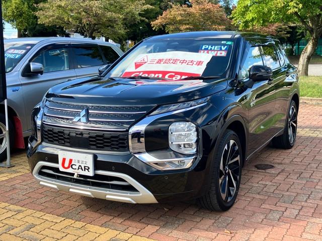 三菱 アウトランダーPHEV P ダイアモンド黒 グレ－革 ナビの中古車｜グーネット中古車