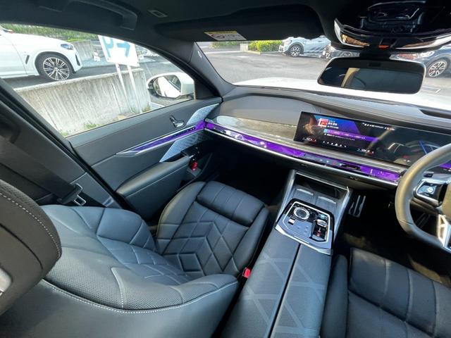 BMW i7 eDrive 50 Mスポーツ 弊社デモンストレーションカーの中古車｜グーネット中古車